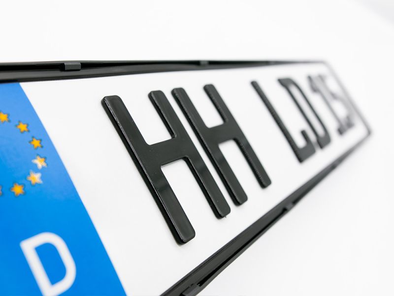 3D Kennzeichen in Carbon-Optik mit Dezentofix